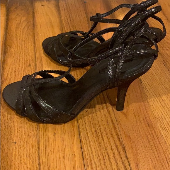 Forever 21 | Shoes | Forever 2 Black And Gold Heel Size 8 | Poshmark